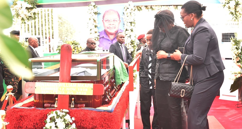 Mkapa Spread Leadership Wings Beyond Borders | Embassy of Tanzania in ...